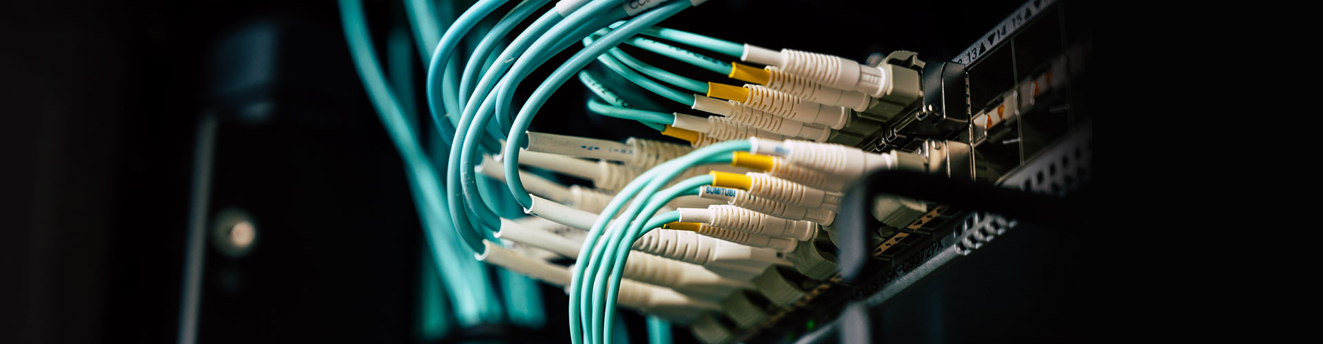 Server Rack Cable Management in Today’s High-Density Data Centers